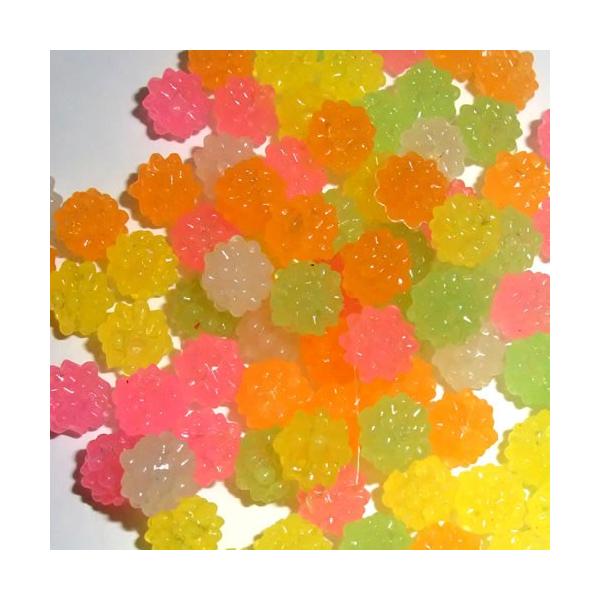 POPでカラフルなこんぺいとう♪可愛いデコアイテム♪テグスを通しても、通さなくても、お好きに使ってください！10個単位での販売となり、各色2個ずつとなります。穴の直径: 約0.6mm※テグス等を通すための穴が空いています。