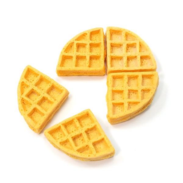 シンプルな感じのワッフルです♪ほわっと、サクッと、あま〜い感じが表現されていると思います！ちょうど1/4ぐらいのサイズなので、4個合わせるとホールサイズっぽくも★アレンジもしやすいし、何かに合わせるにも使いやすい、万能スイーツパーツですよ♪...