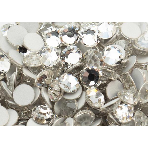 クリスタル。約1.8mm。型番：43811615 カラー番号：00030