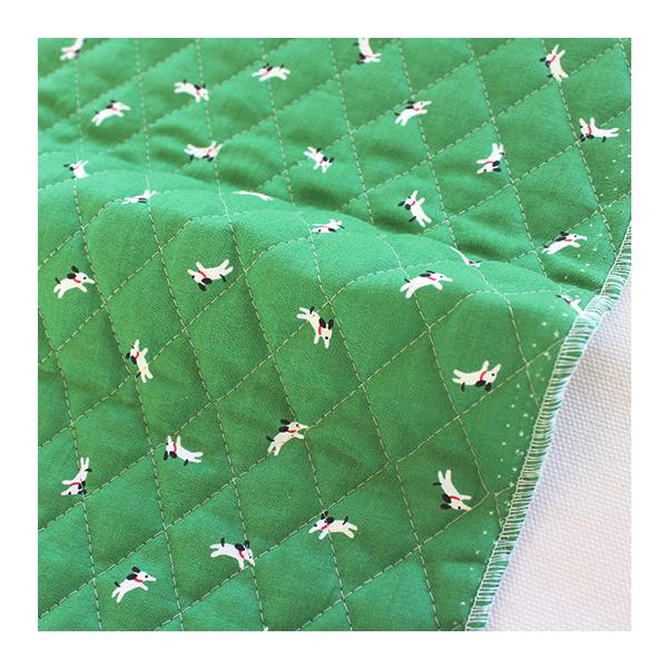公園に集う様々な人たちをイメージした「 Park（パーク）」シリーズ。こちらの生地は「happy dog（ハッピードッグ）」、芝生のような緑色地に小さな犬が駆け回る北欧タッチのイラストが大人っぽい、おしゃれなキルティング生地です。小物やバッ...