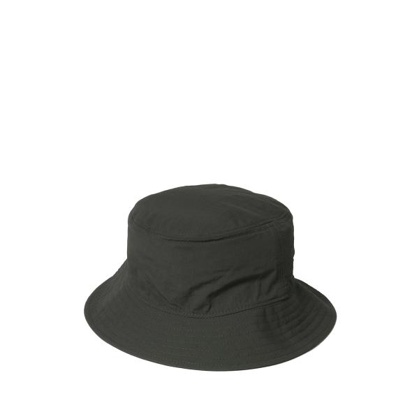 ＜商品説明＞繊維廃棄物からアップサイクルした『リコンフィー素材』を使用したバケットハット。マットな風合いのリップストップナイロンです。当店は正規取扱店です。ご安心ください。