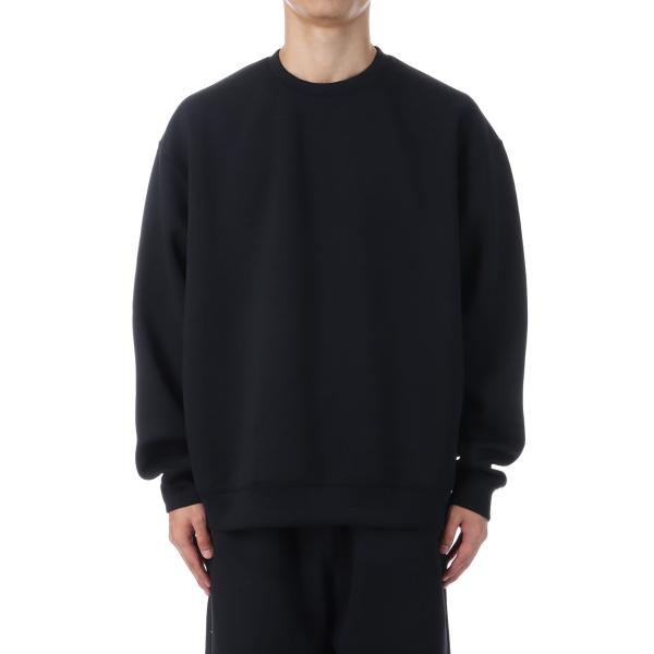 ＜商品説明＞ダンボールニット素材のクルーネックスウェット。中空構造の空間により保温性・軽量性を実現。しなやかで肌触りの良い素材感も特徴。レイヤードするため、極めてシンプルにデザインされています。着用者:身長180cm 体重65kg着用サイズ...