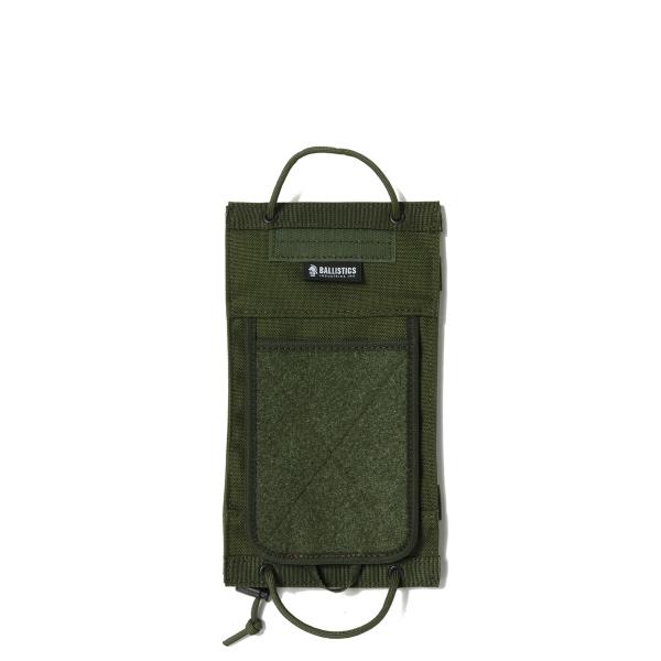 ＜商品説明＞袋状のウエットティッシュや窓用フクピカ等を収納出来るケース。背面2本のストラップを利用してベースプレートにマウント可能です。周囲に通してあるパラコードは引っ張る方向に応じて縦にも横にも持てるハンドルとなります。蓋を受け側の小さな...