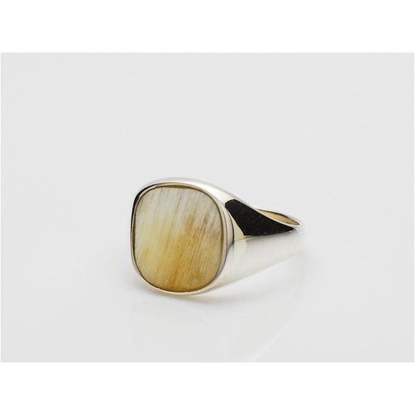 on the sunny side of the street/オンザサニーサイドオブザストリート/リング/指輪モデル：Buffalo Horn Square Signet Ring/Natural Mix素材：SILVER+BUFFALO...