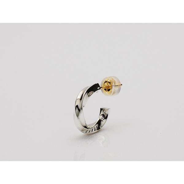 GARDEL/ガーデル/片耳ピアスモデル：STREAM PIERCE素材：SILVER品番：GDE-073◆捻りを効かせ波の様な流れるラインをデザインしたピアスです。(縦14mm/直径14mm)(K18ポスト使用/片方売り)＊ご希望のサイズ...