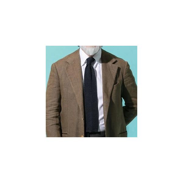 生地：シルク100％ 全長：148cm 大剣：8.5cm 原産国：イタリア 希少性大！ネイビー、アットヴァンヌッチ大剣幅広ニットタイ。 こちらの商品は原価、輸送費などの高騰により、正規代理店より価格変更がございました。ご理解を頂けますと幸い...