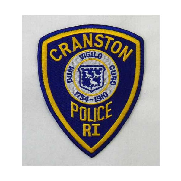 CRANSTON POLICE RIのワッペン（Smallサイズ）アイロン装着可能です。大きさは約横10cm・約12.5cmスモールサイズです。洋服の胸・袖・カバンなどにつけてアクセントにどうぞ。ワッペンSmallサイズのみ、10枚までネコ...