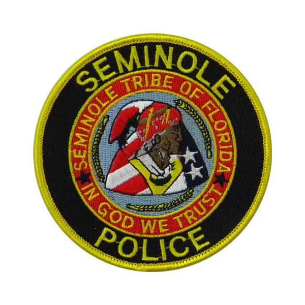 SEMINOLE POLICEのワッペン（Smallサイズ）アイロン装着可能です。大きさは約横10.1cm・約10.1cmスモールサイズです。洋服の胸・袖・カバンなどにつけてアクセントにどうぞ。ワッペンSmallサイズのみ、10枚までネコポ...