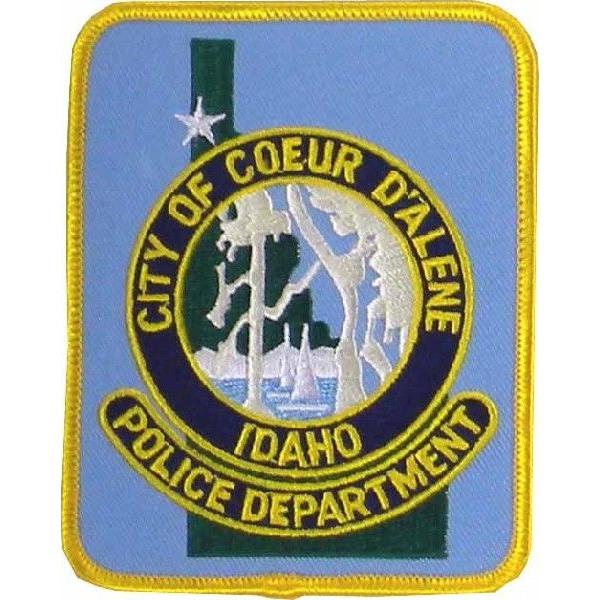 CITY OF COEUR D'ALENE IDAHO POLICE DEPARTMENTのワッペン（Smallサイズ）アイロン装着可能です。大きさは約横8.5cm・約10.5cmとスモールサイズです。洋服の胸・袖・カバンなどにつけてアクセ...