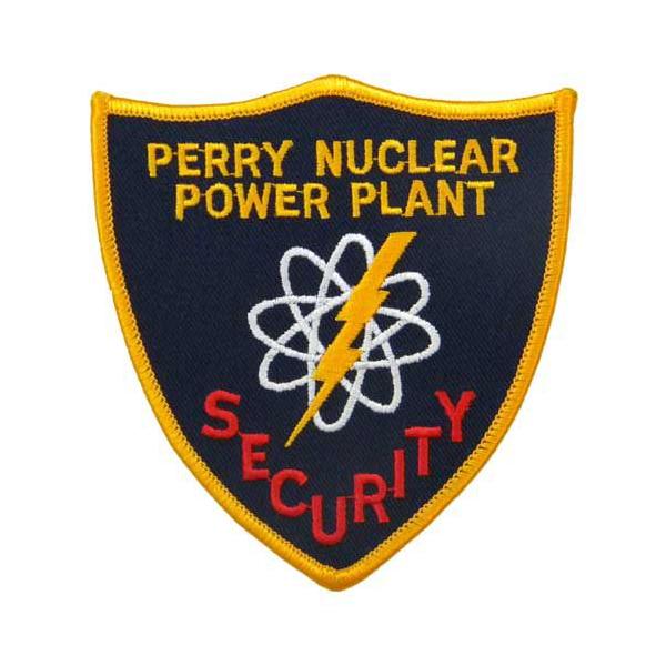 PERRY NUCLEAR POWER PLANTのワッペン（Smallサイズ）アイロン装着可能です。大きさは約横10.3cm・縦11cmのスモールサイズです。洋服の胸・袖・カバンなどにつけてアクセントにどうぞ。ワッペンSmallサイズのみ...