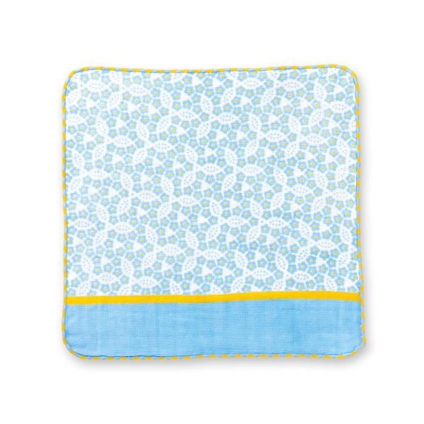 町娘のハンカチーフ花屋篇わすれな草そうだわ、お花屋さんへいきましょう。大切なあの人に贈る花。さて、どれにしようかしら？表面ガーゼ地、裏面タオル地の2枚合わせはんかち。サイズ：25x25cm綿１００％日本製