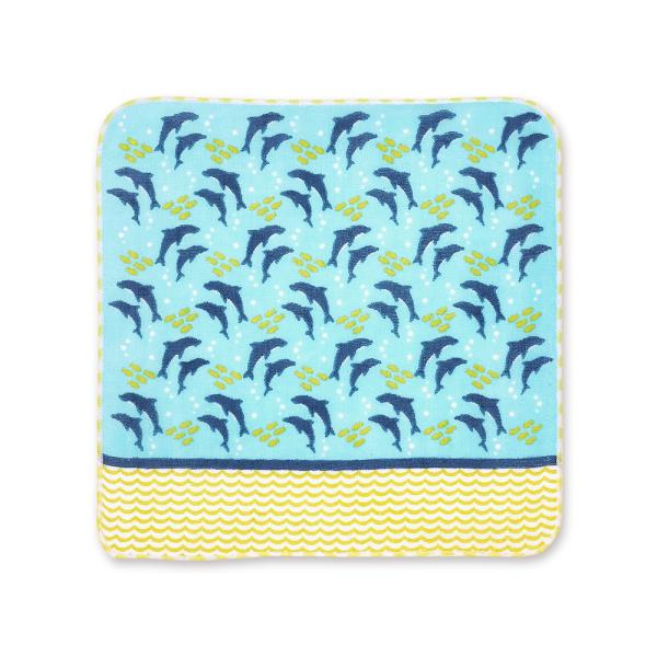 町娘のハンカチーフ水族館篇親子イルカ町娘のハンカチーフ水族館篇今日は雨が降っているから水族館にいきましょう。水の中をすいすいと泳ぐ姿はまるで空を飛んでいるようね。表面ガーゼ地、裏面タオル地の2枚合わせはんかち。サイズ：25x25cm綿１００...