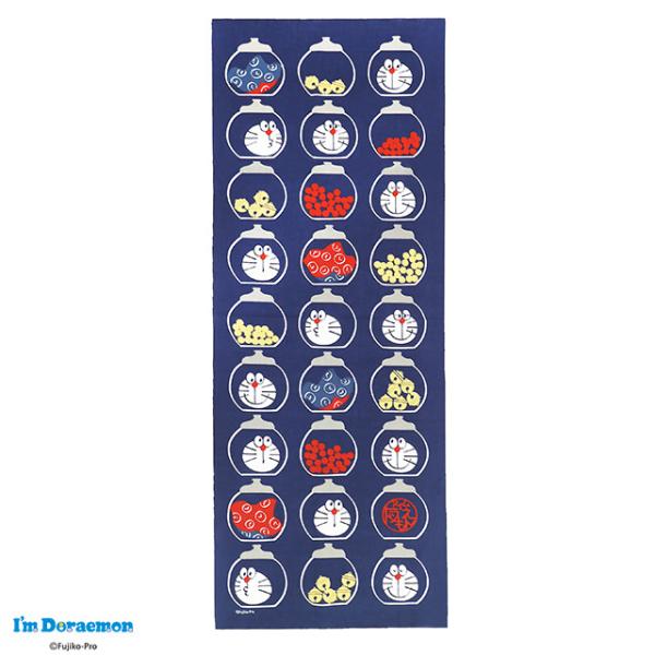 日本手ぬぐい I'm doraemon ドラえもん わごころてまり てぬぐいサイズ：34x90cm品質：綿100%日本製仕様：岡生地・プリント 手拭い本来の製法のため、切りっ放しで両端処理はされていません。裁断位置によって寸法が前後する場合...