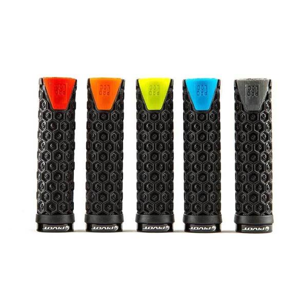 PADLOCシステムは、グリップの外側にある振動低減パッドを介して、下り坂での乗り心地を向上させます。同時に、ライダーはユニークなPHOENIXのグリップデザインにより優れたコントロールを可能にします。開発から3年以上にわたり、PHOENI...