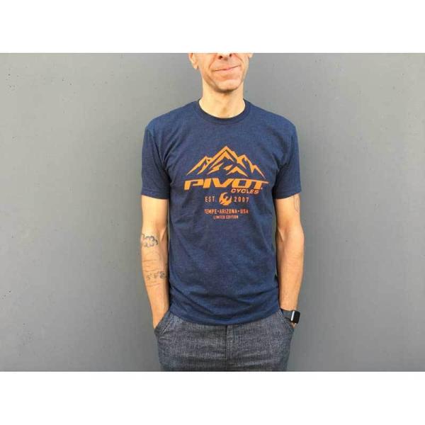PIVOT MENS LIMITED EDITION PEAKS S/S T-SHIRTSSIZE : SM,MD,LGCOLOR : CHARCOAL,NAVYFit: Semi-fittedStyle: Crew Material: 6...