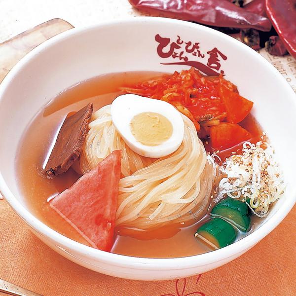 お店の味をご家庭で楽しみたいというご要望にお応えし、盛岡冷麺に必要な具材（さわやかな辛みが特長の自家製の冷麺用キムチとゆで卵・牛味付肉）をセットしました。麺は盛岡冷麺の特長でもある馬鈴薯澱粉を使用。コシが強くシコシコとした歯ざわりとツルリと...