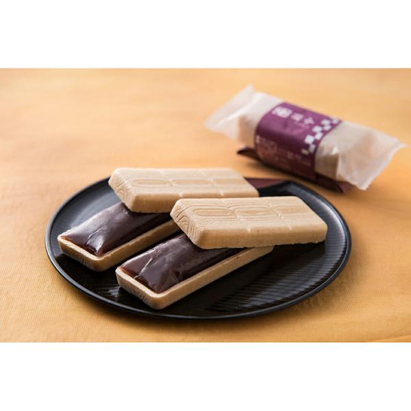 天保5年（1834年）創業「花園万頭」伝統のえりも小豆を原料に手間暇かけて作ったこし餡で仕上げた手作り最中です。商品内容花園最中10個商品サイズ：約250×265×40型番：HM-028温度帯：常温賞味期限（製造日より）・保管法：製造日より...