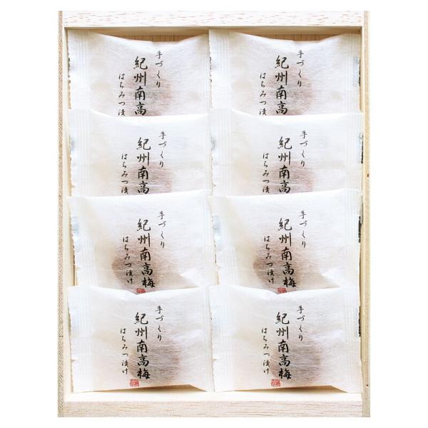 和歌山で収穫された紀州南高梅を、はちみつとリンゴ酢を加えてまろやかな独自の味に仕上げました。商品内容紀州南高梅はちみつ漬け×8箱サイズ：約213×162×26mm重量：約205g型番：RUB-100賞味期限（製造日より）：365日