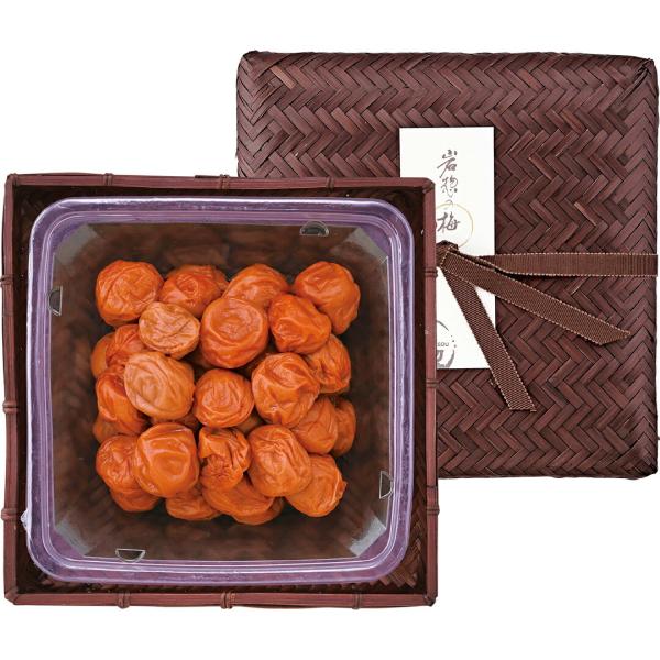 竹籠入り特選紀州産南高梅をナチュラルで高級感のあるカゴにリボンをかけて…果肉の柔らかい南高梅をたっぷりの蜂蜜で漬け込んだ、しっかりと甘口で、口に入れるとフルーティな甘さが広がります。塩分は3%と低く、まるでスイーツのような味わい。あと味すっ...