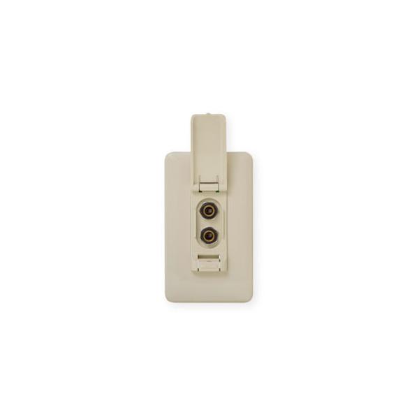 【仕様】●メーカー:オースミ電機　●型番:OE-6003　●商品名:絶縁マイクコンセント　●カバー付壁埋込形(カラオケ用)　●適合プラグ:EIAJ　φ6.3大形単頭プラグ　●適合マイクインピーダンス(Ω):600　●挿入損失(dB):0　●...