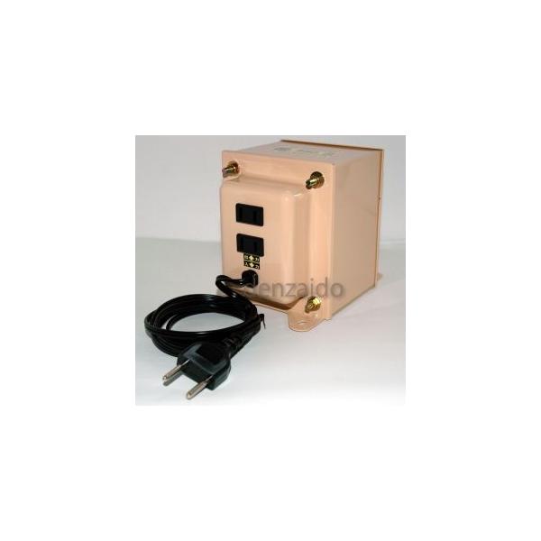 【仕様】●メーカー:日章工業　●型番:NDF550EX　●商品名:ダウントランス　●入力電圧(V):AC240　●出力電圧(V):100　●定格容量(W):550　●本体プラグ:Cタイプ　●本体サイズ:W103×H113×D137　●本体重...