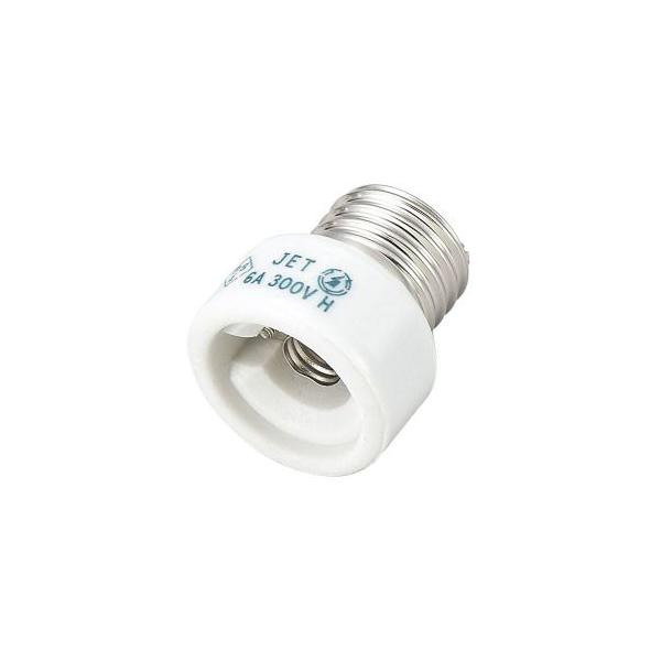 【特長】●E26口金をE11口金に変換するアダプタです。　●お手持ちの照明器具の口金がE26のソケットに、E11の電球を使用したい場合にご使用いただけます。　　【仕様】●メーカー：ヤザワ　●型番：SF2611　●商品名：口金変換アダプター　...