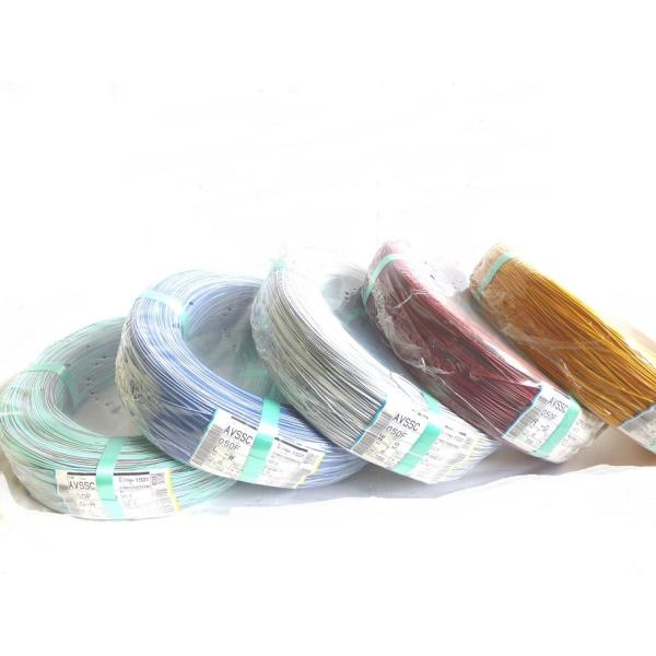 切り売り電線　ＡＶＳＳＣ　０．５ｓｑ(f)　（ライン入）　自動車用薄肉低圧電線（薄肉電線タイプ2）は、如何ですか。自動車用のハーネス用電線として最適な、自動車用薄肉型低電圧電線（薄肉電線タイプ2）を車いじりにご活用下さい。外径は、１．６ｍｍ...