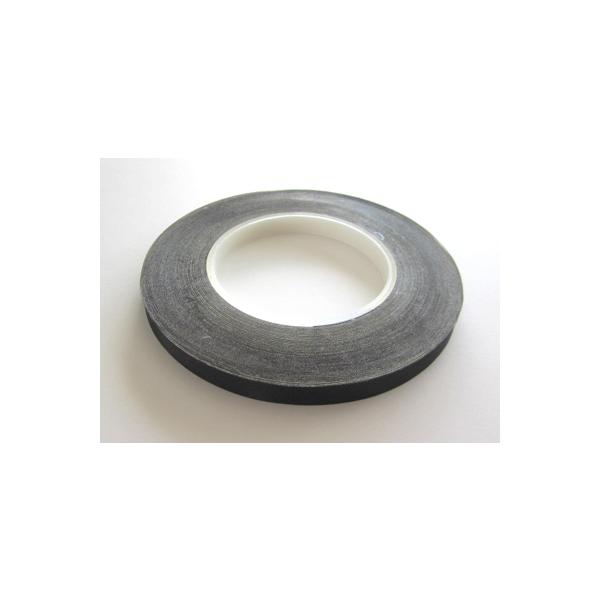 基材：アセテートクロス基材厚：0.18ｍｍ±0.01ｍｍ粘着剤：アクリル系総厚み：0.21ｍｍ±0.01ｍｍカラー：黒耐熱：130℃伸長力：100N/25ｍｍ伸び：18％粘着力（鉄）：15N/25ｍｍ破壊耐圧：2kVコア：プラスチック