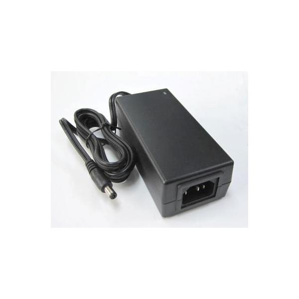 入力：100-240VAC 50/60Hz出力：5VDC/5.0ADCプラグ：φ5.5×2.1mm L-9.5mm　　　　　ストレートACインレット：IEC60320-C14(3P)電極性：センター(+)安全規格：PSE,UL,cUL,CE...