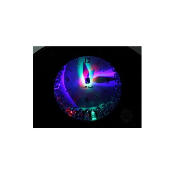 本製品は、屋内日時計のように機能しますが、長さの異なる3つの影があります。あなたは時、分、そして秒針の位置を読むことによって、アナログの時計のように機能します。このキットには、12個の赤色、30個の緑色、および30個の青色のLEDが付属して...