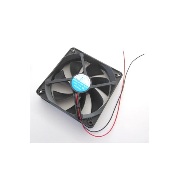 定格電圧：24VDCベアリング：ボールベアリング回転数：2200rpm最大風量：2.35m3/min.最大静圧：2.86mm-H(2)O騒音：32.74dBAサイズ：120×120×25mmワイヤー長：240mm重量：約140g