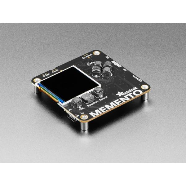 カメラモジュール、TFTプレビュー画面、ボタン、SDカードスロットなど、プログラマブルカメラやビジョンプロジェクトに必要な機能をすべて備えた開発ボードです。5メガピクセルのカメラ画像をバッファリングできる2MBのPSRAMを搭載したパワフル...