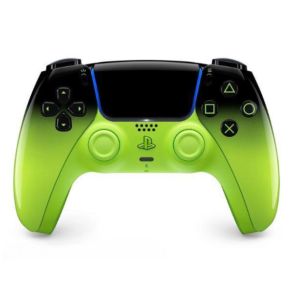 プレイは熱く。鮮烈なカラーをまとったDualSense（R）ワイヤレスコントローラーのハイパーポップ コレクションで、ビジュアルは派手に。艶やかな黒から鮮やかなネオンに移り変わるカラーで、止まらないプレイの高揚感に呼応するような躍動感を表現...