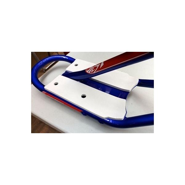 スノーモト用のデッキパット2分割は2014〜モデル用一体は2010〜2013アルミフレーム用