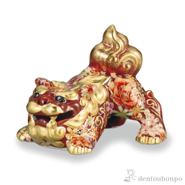 力強さと優雅さを兼ね備えた九谷焼の獅子は、職人の卓越した技術と美意識が織り成す逸品です。華麗な本金花詰の装飾が、空間に華やぎをプラス。見るだけで心が豊かになる、その存在感は、日常を特別なものに変えてくれます。美術品としてだけでなく、大切な方...