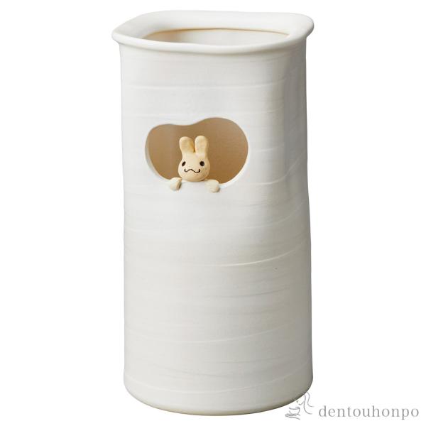 玄関先を演出する信楽焼の傘立ては、お迎えするお客様へのおもてなしでもあります。雨の日が主役ですが、あるだけで存在感があり、インテリアとしても素敵です。傘立ては、信楽焼の得意とする大型造形技術が最大限に活かされた信楽を代表する作品です。新築・...