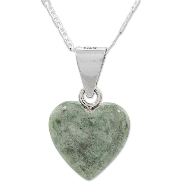 商品名NOVICAジェイド.925スターリングシルバーハート型ネックレス、18インチ、マヤハートライトグリーンNOVICA Handmade Unique Women's Gift: Light Green Jade Silver Hear...