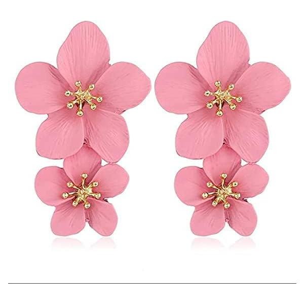 商品名D.Rosse 大型メタルダブルフラワー マットイヤリング シックなステートメントダングルドロップ ウェディングイヤリング 女性用 パープルLargeブランド：D.Rosse商品サイズ：高さ：1.4 cm横幅：6.7 cm奥行：8.6...