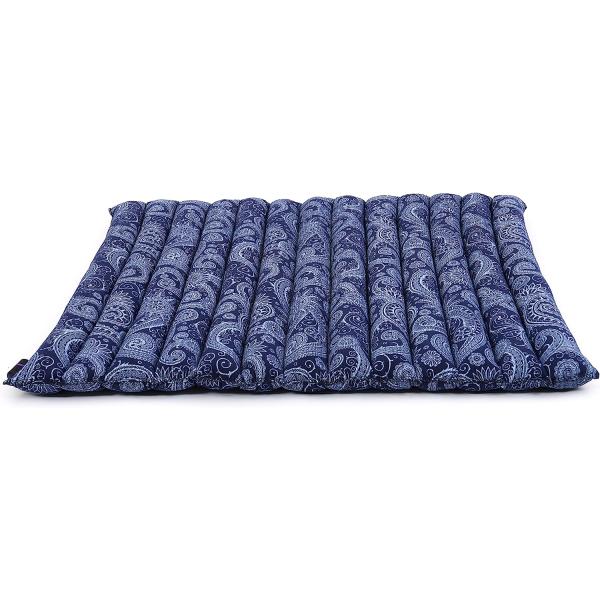商品名Leewadee Zabuton Seating Cushion   Square Floor Seat for Meditation Exercises, Light Yoga Mat Filled with Eco-Friendl...