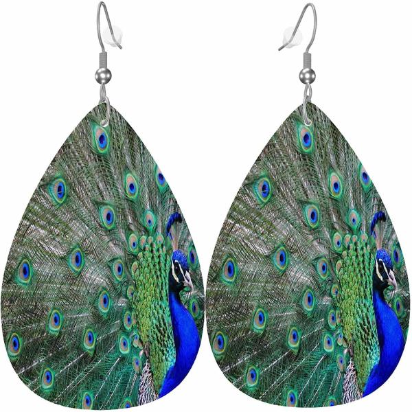 商品名TKS MITLAN かわいいナマケモノ レザーピアス レディース Follow Your Dreams ツリー上の動物 美しいリース ティアドロップ 両面ダングル 軽量 ガールズ リーフピアス, レザー, 宝石なしPeacock T...