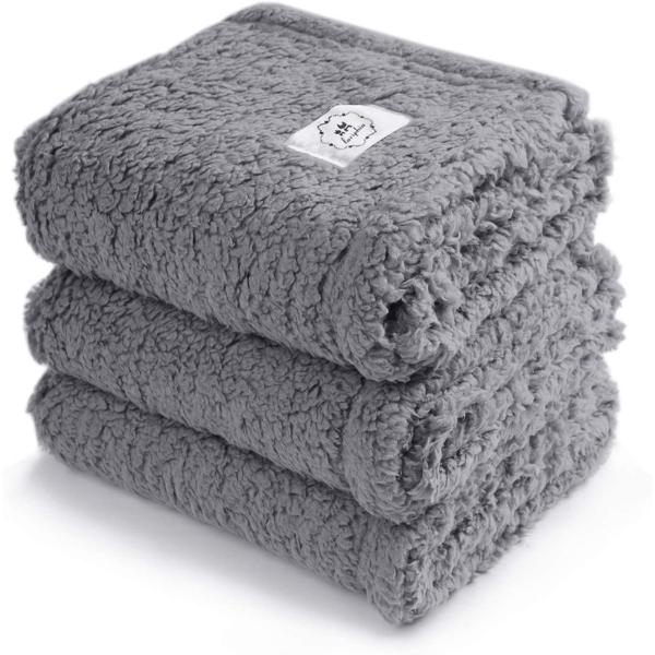 商品名1 Pack 3 Blankets Fluffy Premium Fleece Pet Blanket Soft Sherpa Throw for Dog Puppy Cat Grey Medium (30x20'')ブランド：Luc...