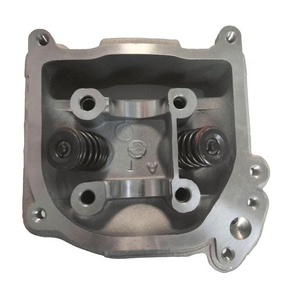 商品名:  50cc Complete Cylinder Head for 49 cc 4-stroke QMB139 engines with 8mm exhaust studs. An OEM Part For Wolf Brand S...