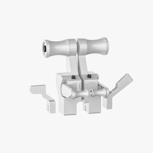 説明MOZA TQBボーイング型スロットルモジュールは、前進移動距離の延長、リフト・トゥ・アーム逆推力レバー、そして本格的な離陸およびゴーアラウンド手順を実現するTO/GAボタンを備えています。精度とリアリティを追求した設計で、本物のボーイ...