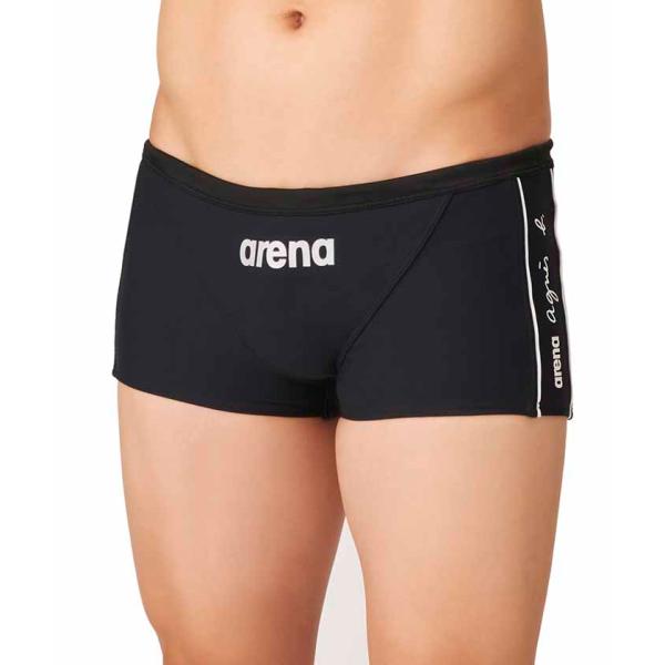 【発売日：2026年03月13日】arena と agnes b.のコラボレーションアイテム。耐久性に優れた TOUGHSUIT（タフスーツ）シリーズ。環境に配慮したリサイクルポリエステル素材を使用しており、塩素に強く長持ちするため、大会に...