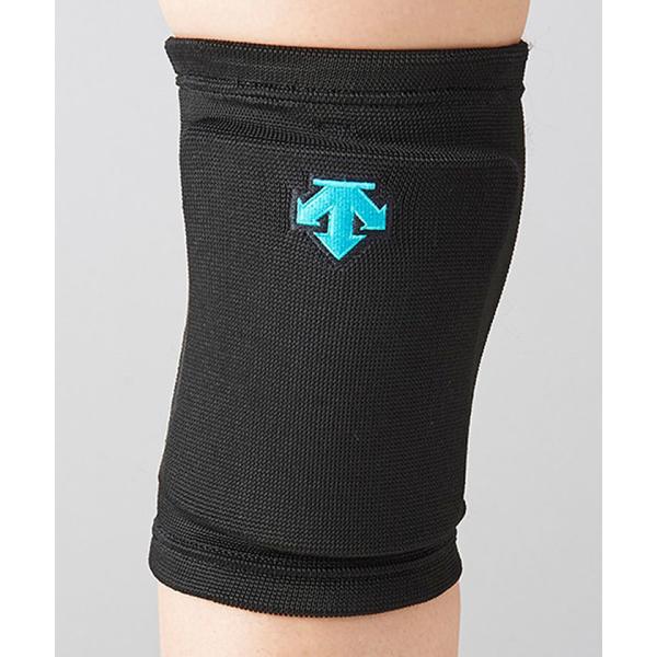 【発売日：2023年02月14日】【バレーボール】膝の形状に合わせ膝下にかけて細くなる設計「スマートフィットタイプ」の膝用パッドです。パッドに関しても膝の形状に沿う成型パット（10mm）を採用しています。また、縦横4WAYのストレッチが効く...