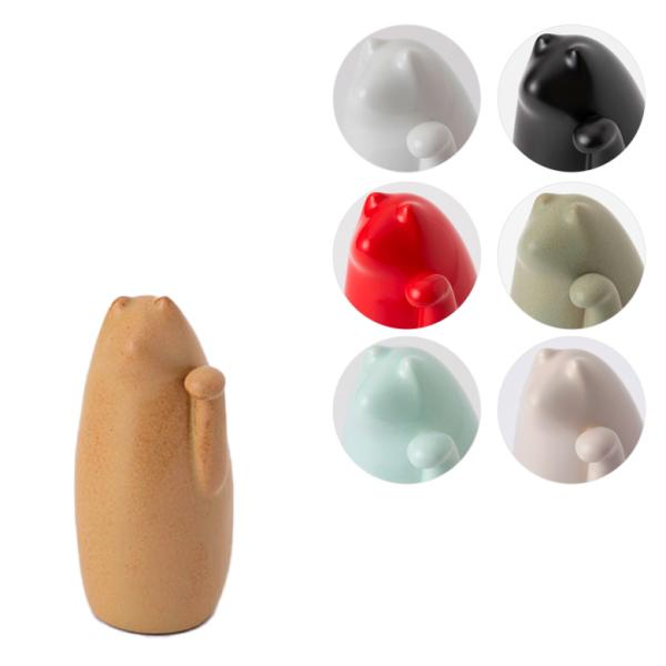 1000年以上の歴史を持つ瀬戸焼の産地にある中外陶園が、招き猫をもっと身近に感じて欲しいという想いから作られたのがこちらの招き猫。形はシンプルですが、特徴的な手のフォルムや、素材に陶器や磁器を使用することで釉薬による様々なカラーバリエーショ...