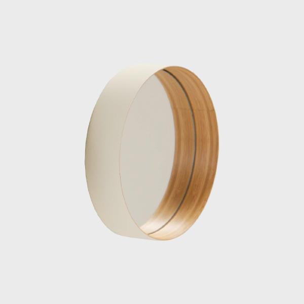 【ショップレビュー投稿大募集！】ブランド : TEORI / 竹集成材プロジェクトデザイナー : 加藤　弘之サイズ・重量 :S:直径260×D60mm 約800g素材 :竹集成材（外 ウレタン塗装 / 内 天然オイル仕上げ）生産国 :mad...