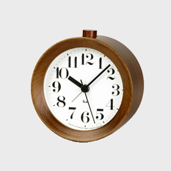 【ショップレビュー投稿大募集！】デザイナー : Riki Watanabe 渡辺力サイズ : W110×D56×H115mm重量 : 240gムーブメント : スイープアラームムーブメント仕様・機能 : スヌーズ機能・ライト付■ご購入前に商...