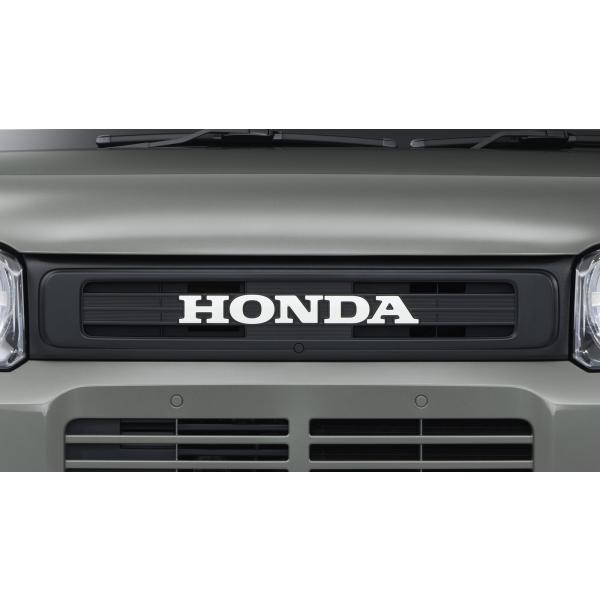 フロントグリル 参考情報N-BOX JOY用／ブラック／HONDAロゴ付効果的にダウンフォースを与え、リアの接地感を高めるセッティングを目指しました。※標準装備のフロントグリルを取り外し装着となります。N-BOX JOY NBOX ジョイJ...