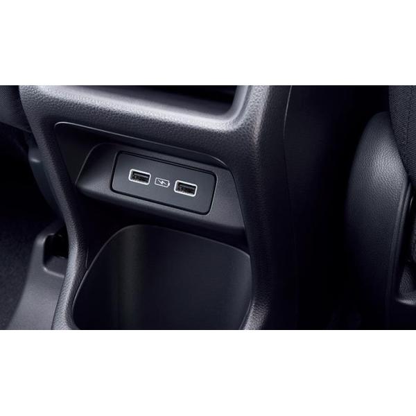 USBチャージャー リア用参考情報2口／5V／各最大2.5A取付位置：アームレスト付センターコンソールボックス リア席側 ※消費電流が2.5A以下であっても充電できないUSBデバイスがあります。 ※充電専用のため、音楽などの再生はできません...